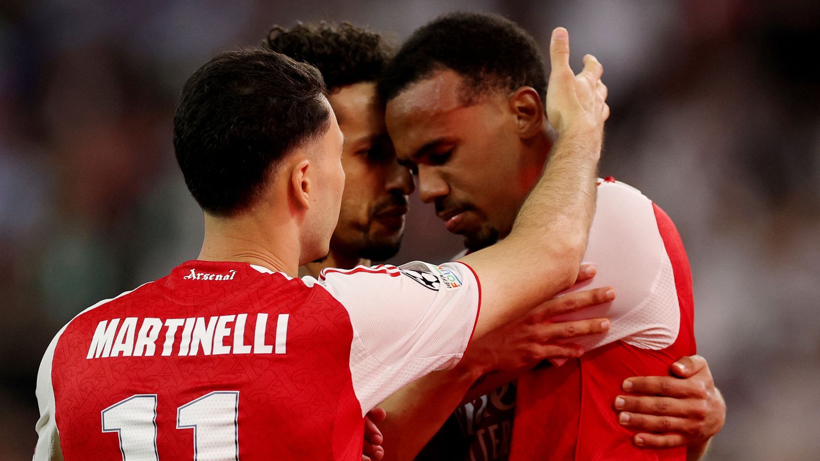 Arsenal fans celebrate despite losing Champions League final | UK News ...