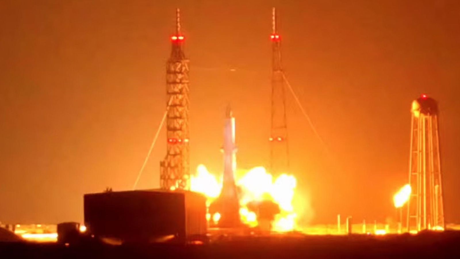 Moment rocket test goes dramatically wrong | News UK Video News | Sky News