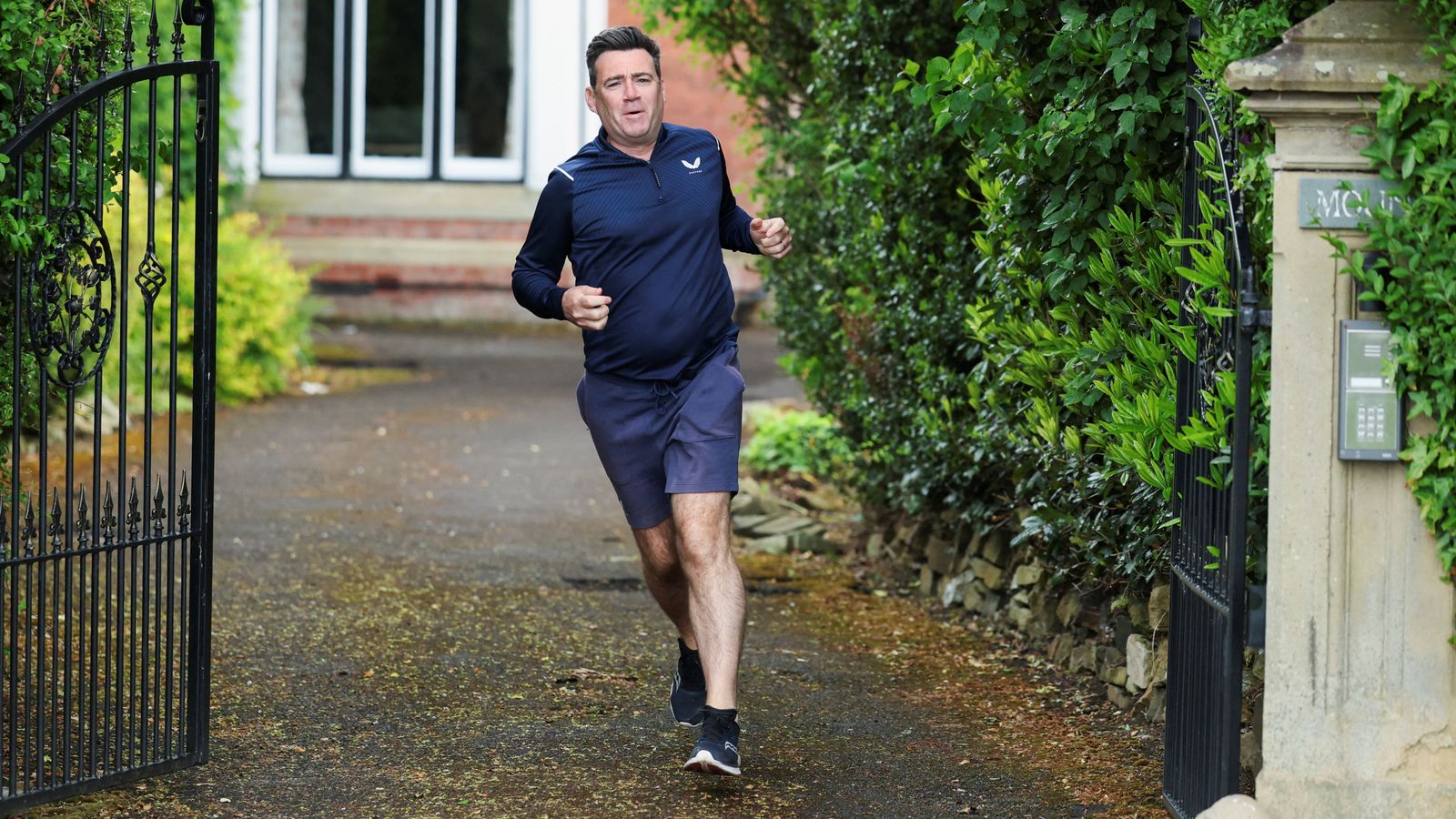 Andy Burnham sets out his leadership pitch as Starmer's rivals circle ...