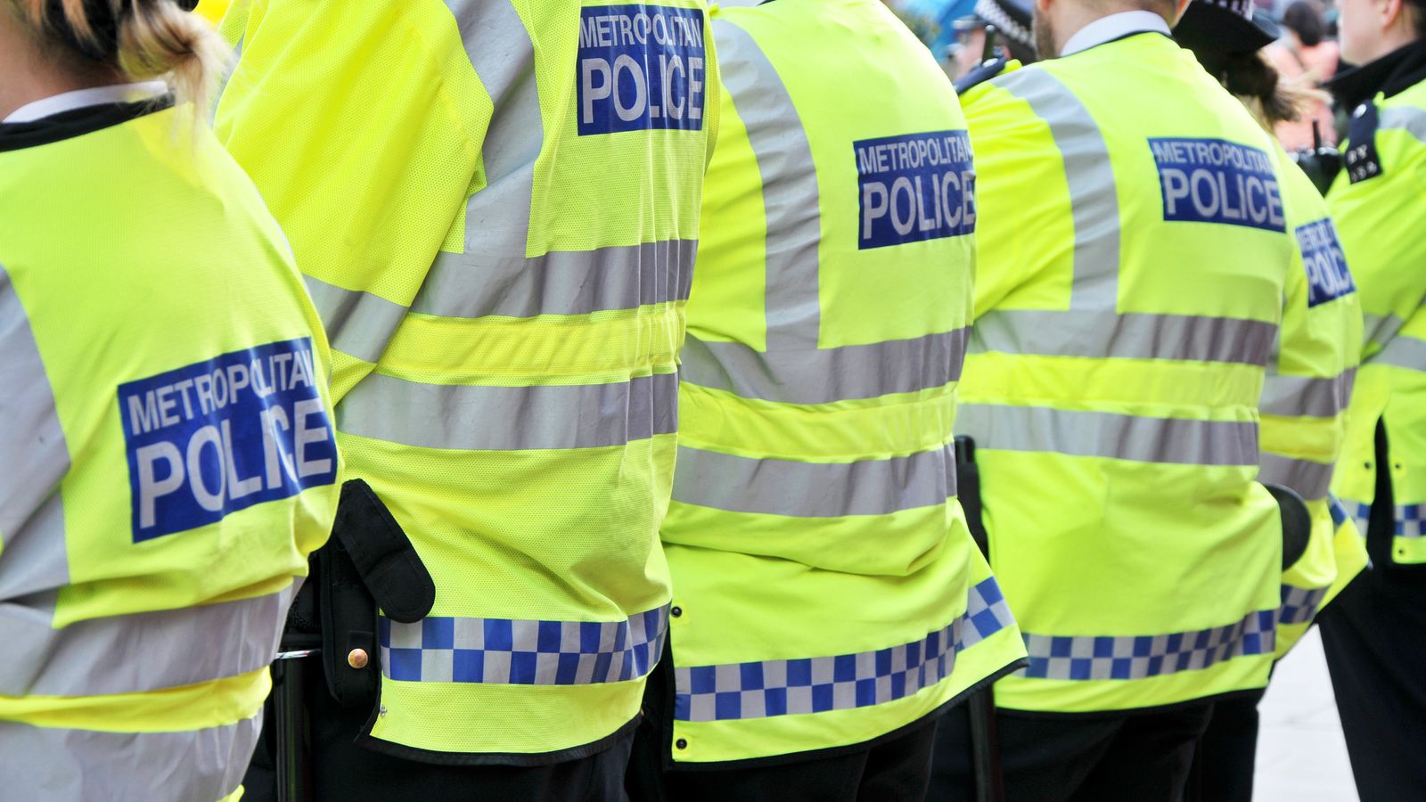 London faces 'unprecedented' police operation when rival rallies held ...