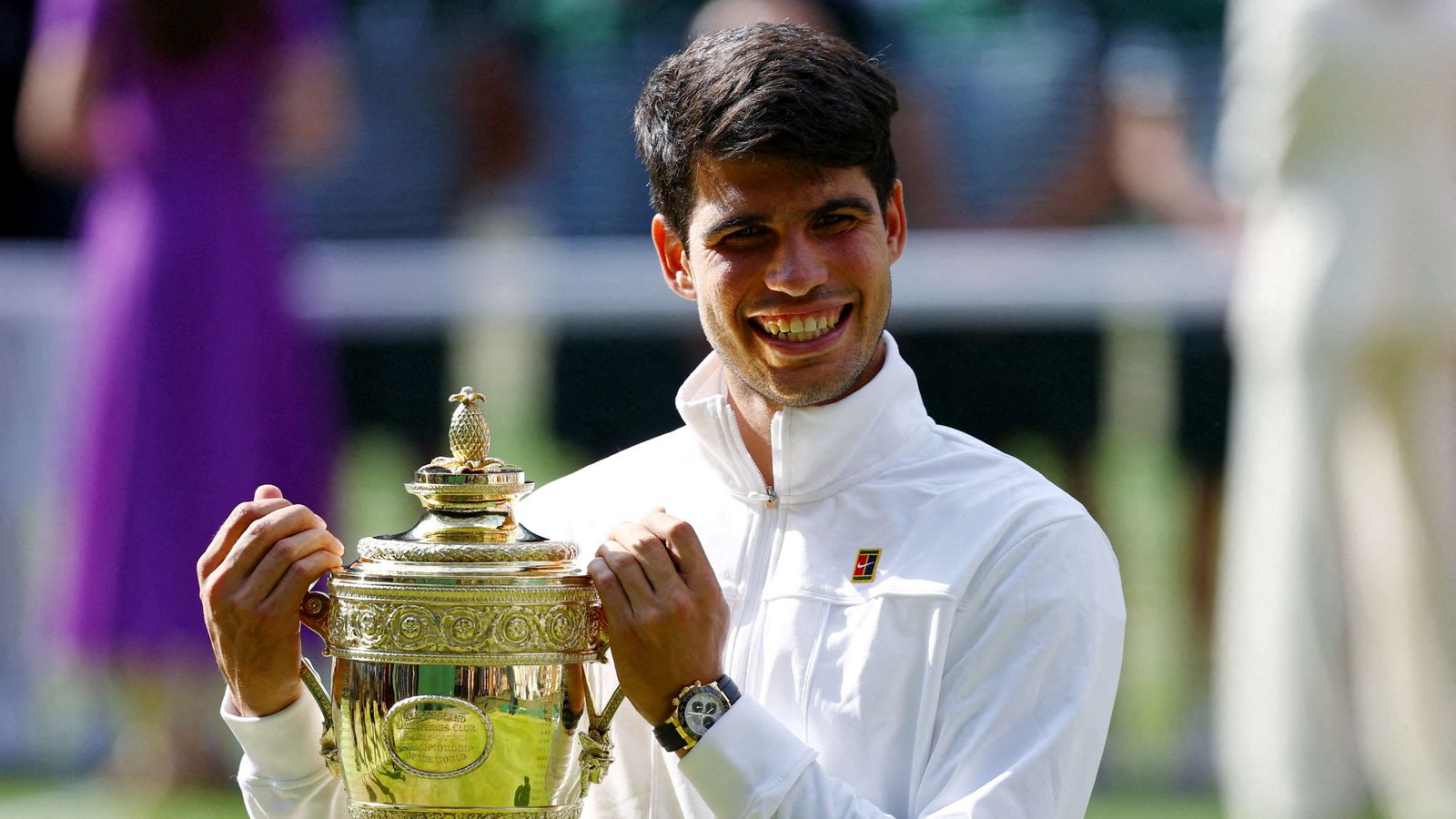 Carlos Alcaraz issues statement after Wimbledon withdrawal | UK News ...