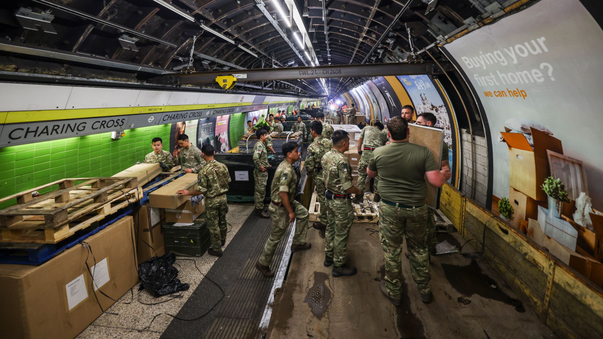 British troops train for war with Russia from the London Underground ...