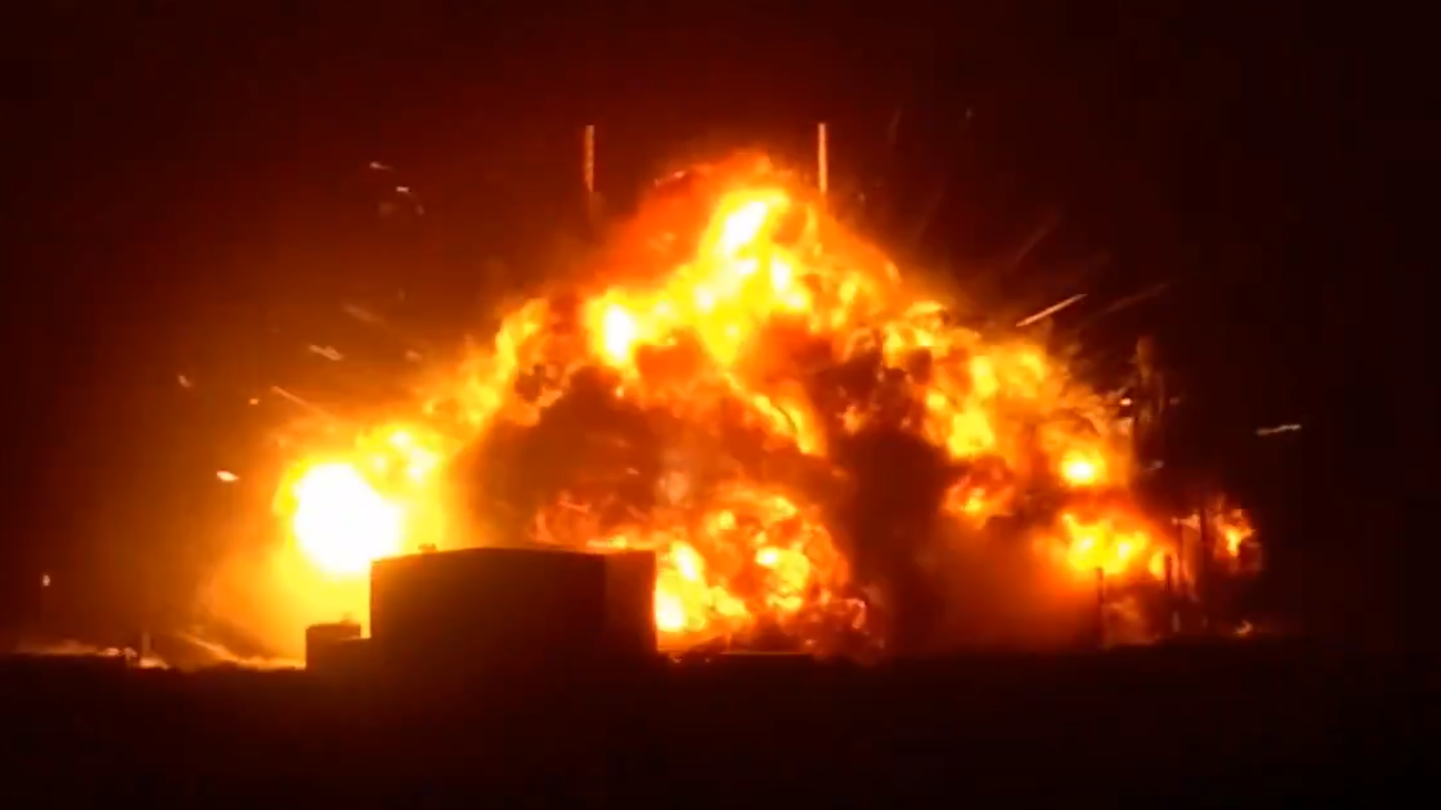 Blue Origin rocket explodes in fireball during launchpad test | Science ...