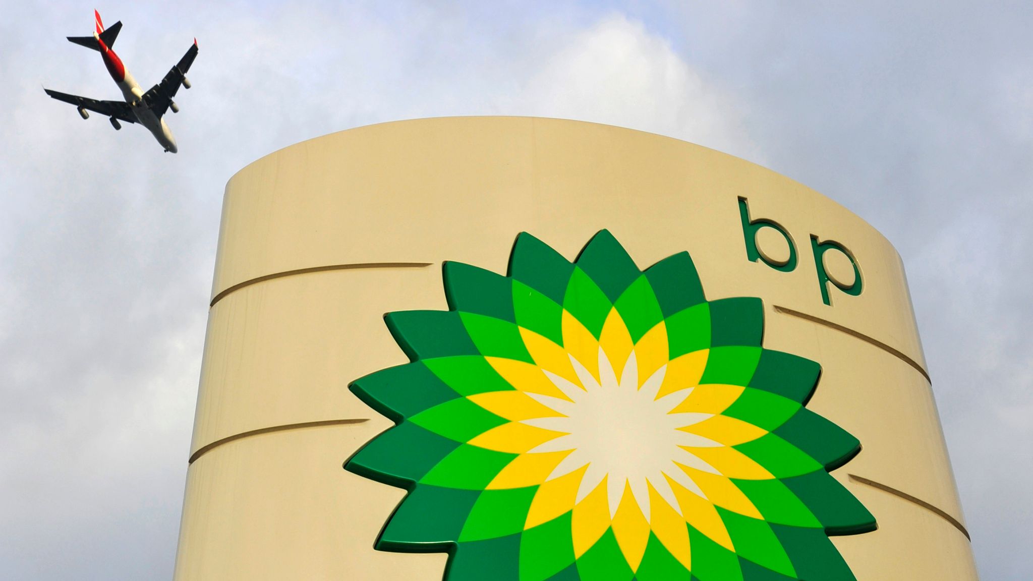 BP shares plunge after chairman ousted | Money News | Sky News