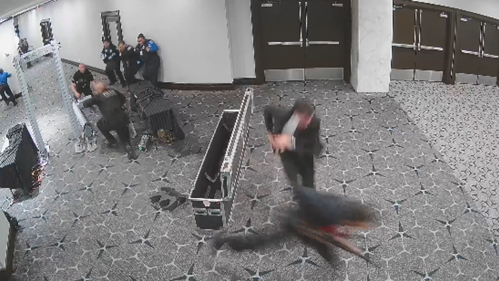 New footage shows alleged would-be Trump assassin storming security ...