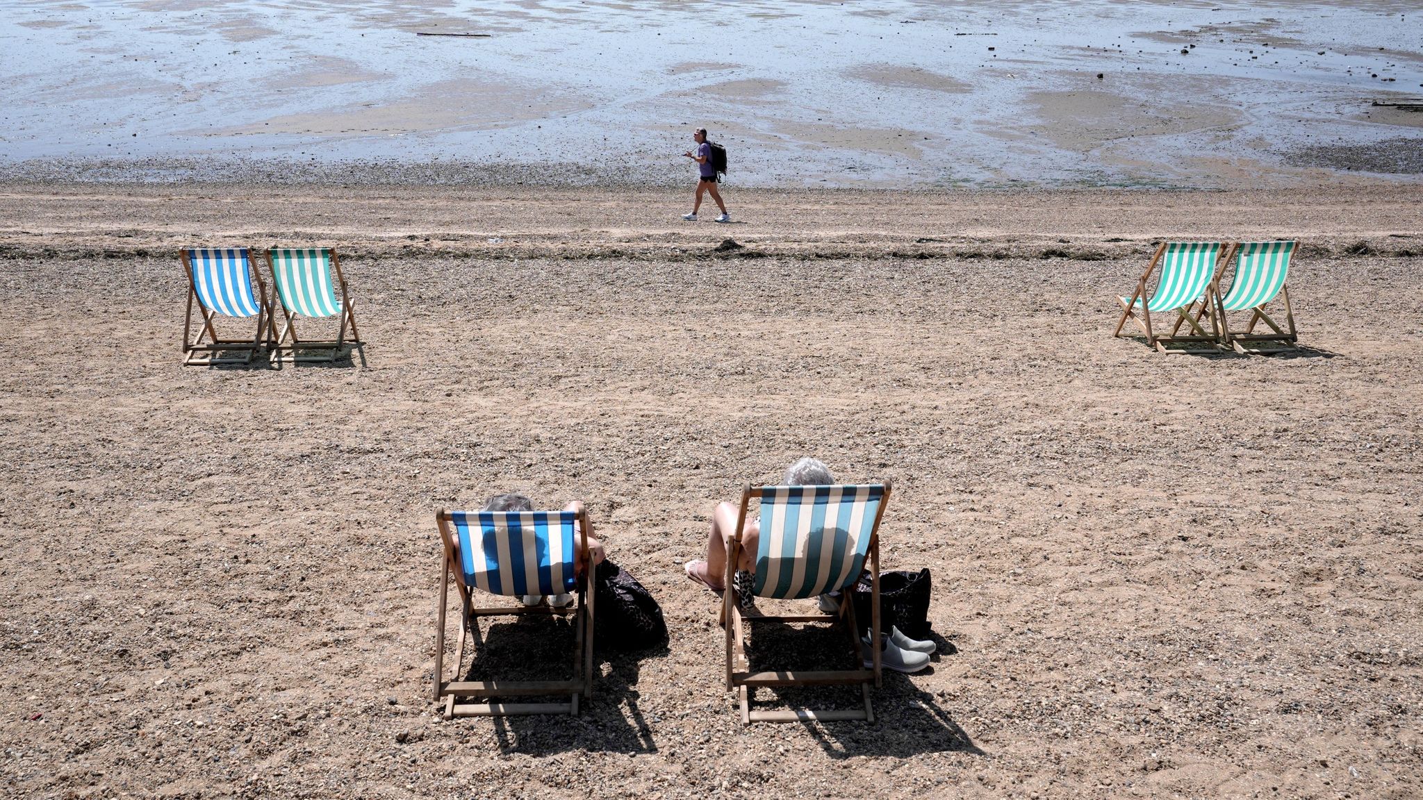 UK weather: Temperatures to fall as record-breaking heatwave comes to ...