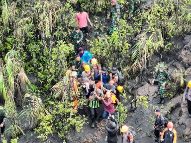 Volcano - The Latest News from the UK and Around the World | Sky News