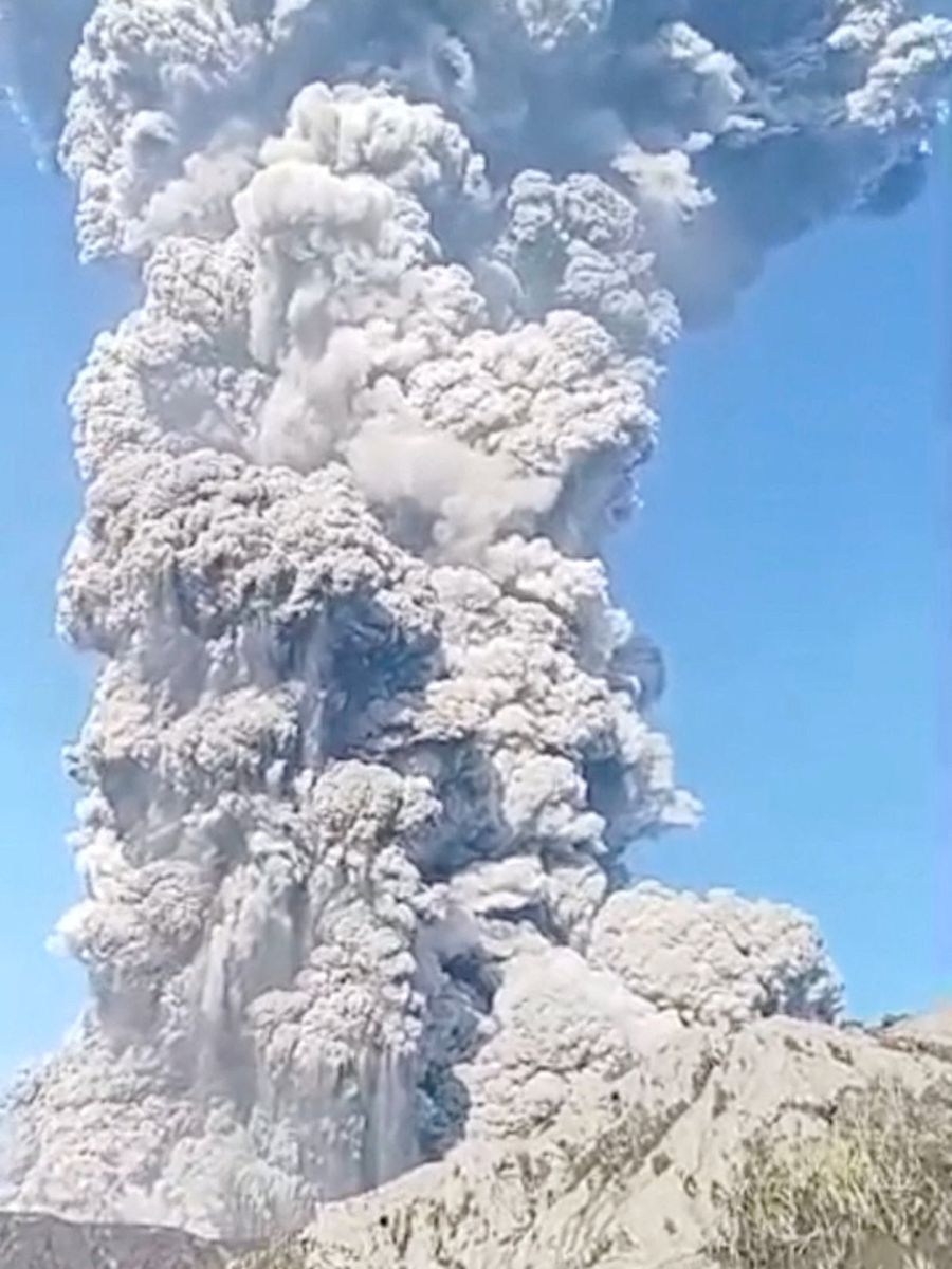 Mount Dukono erupts: Three hikers 'creating online content' killed on ...