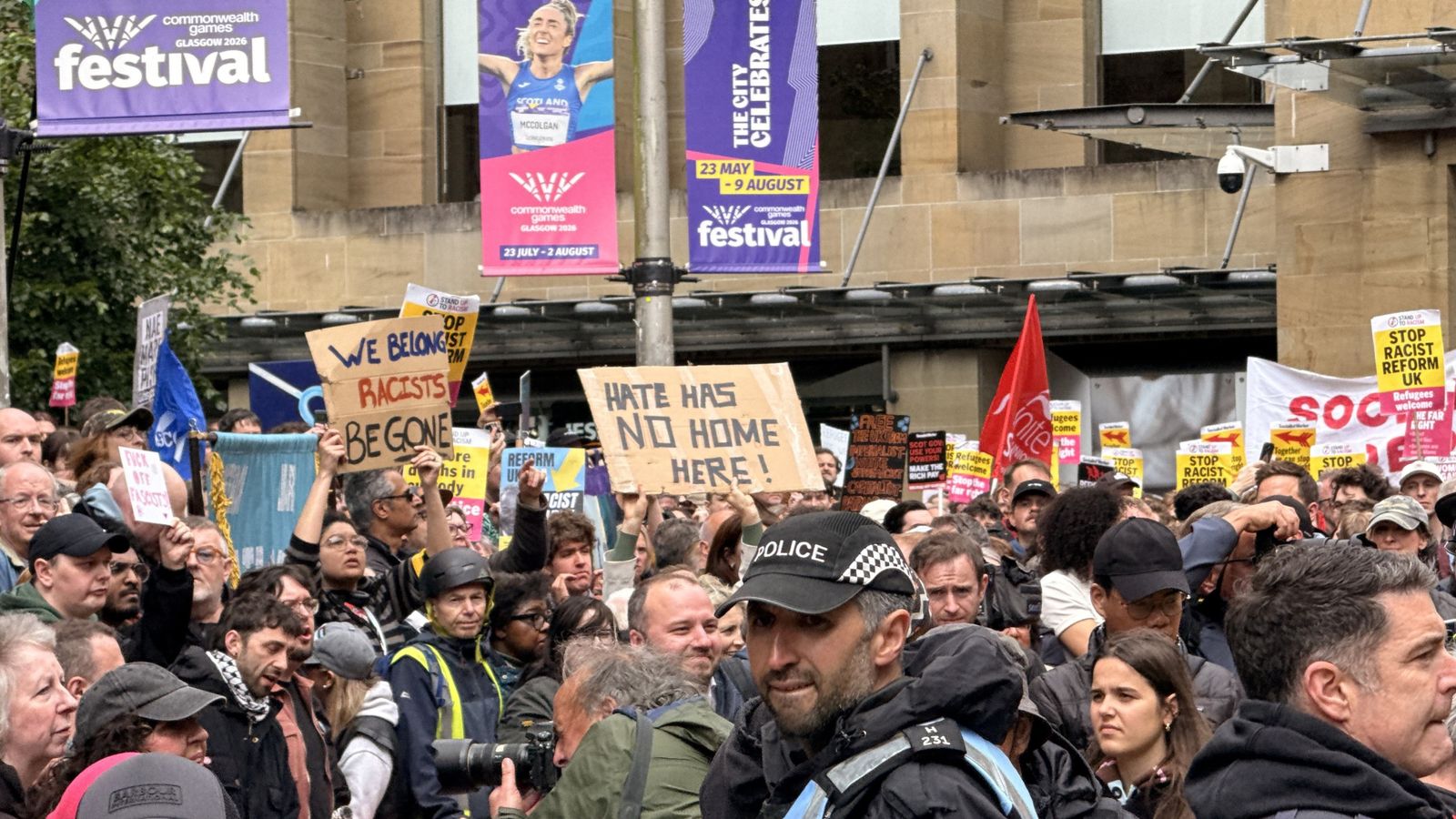 Counter-protesters clash with anti-racism rally in Glasgow | UK News ...