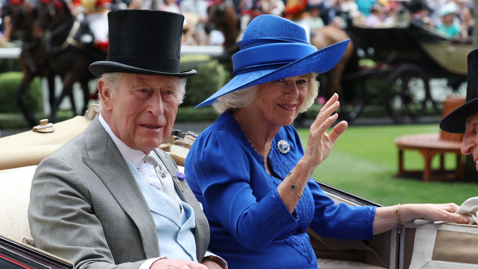 King to become first British monarch to share personal tax information ...
