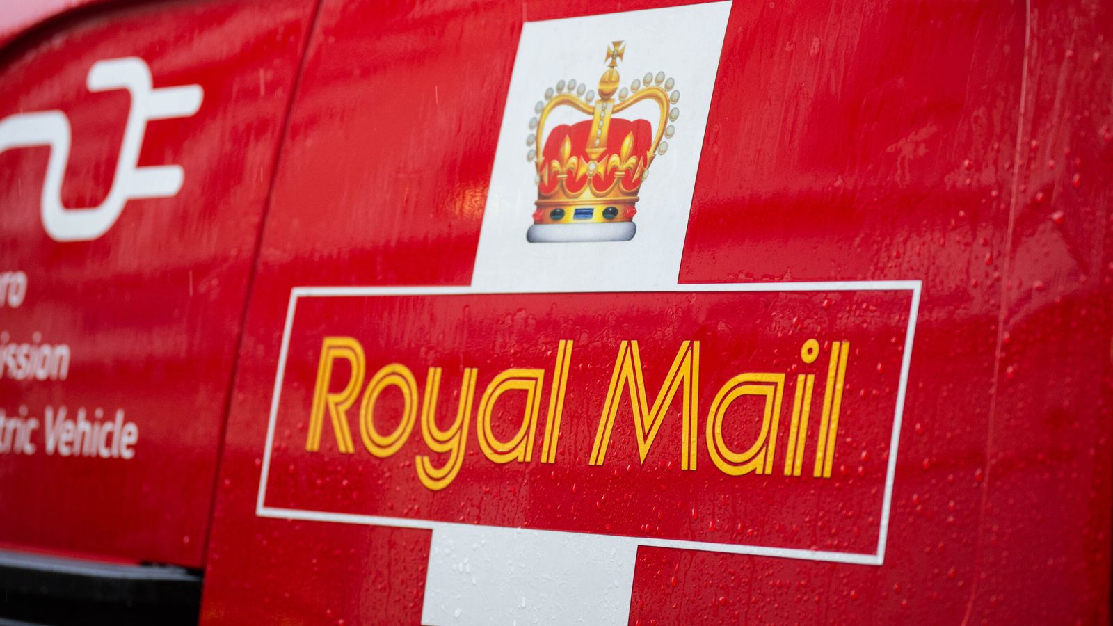 Money Problem: 'Royal Mail is ghosting me after losing my £1,200 parcel ...