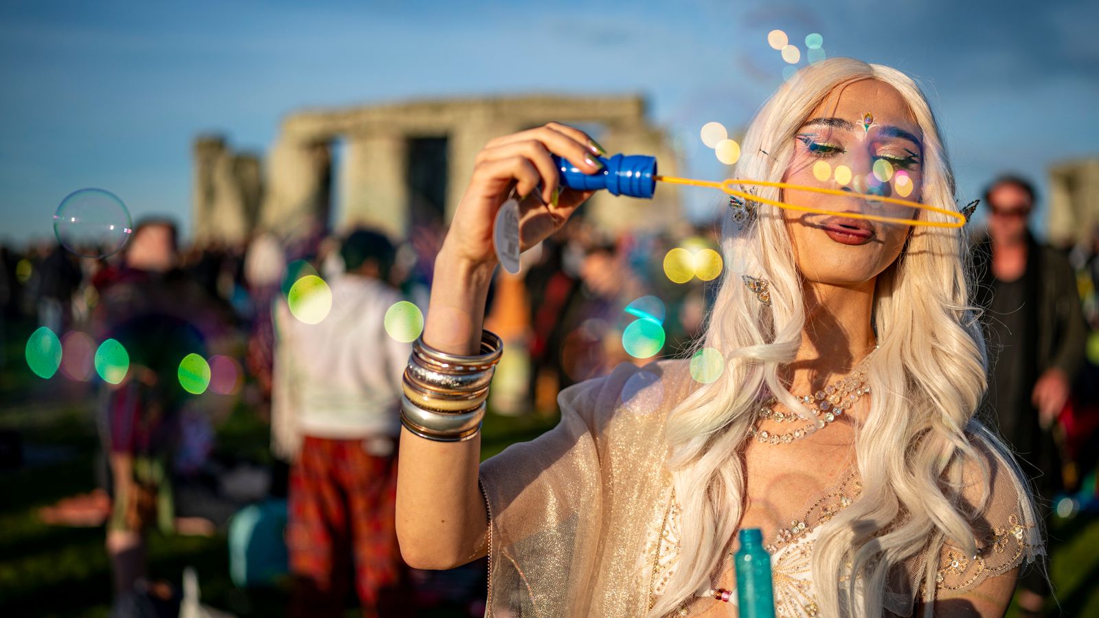 Summer solstice: UK's longest day of the year celebrated with sunrise ...