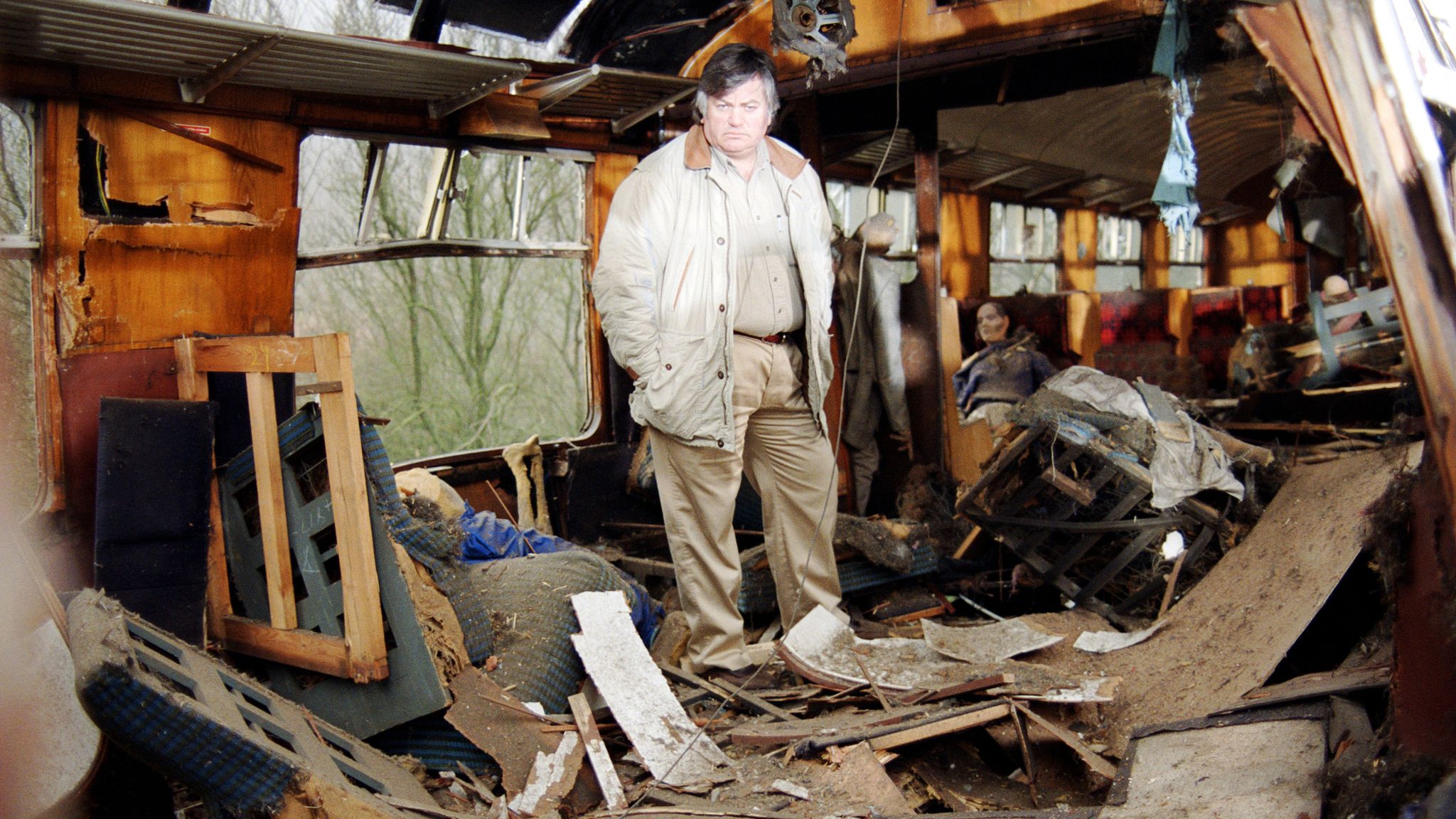 Trailblazing investigative reporter Roger Cook dies | Ents & Arts News ...