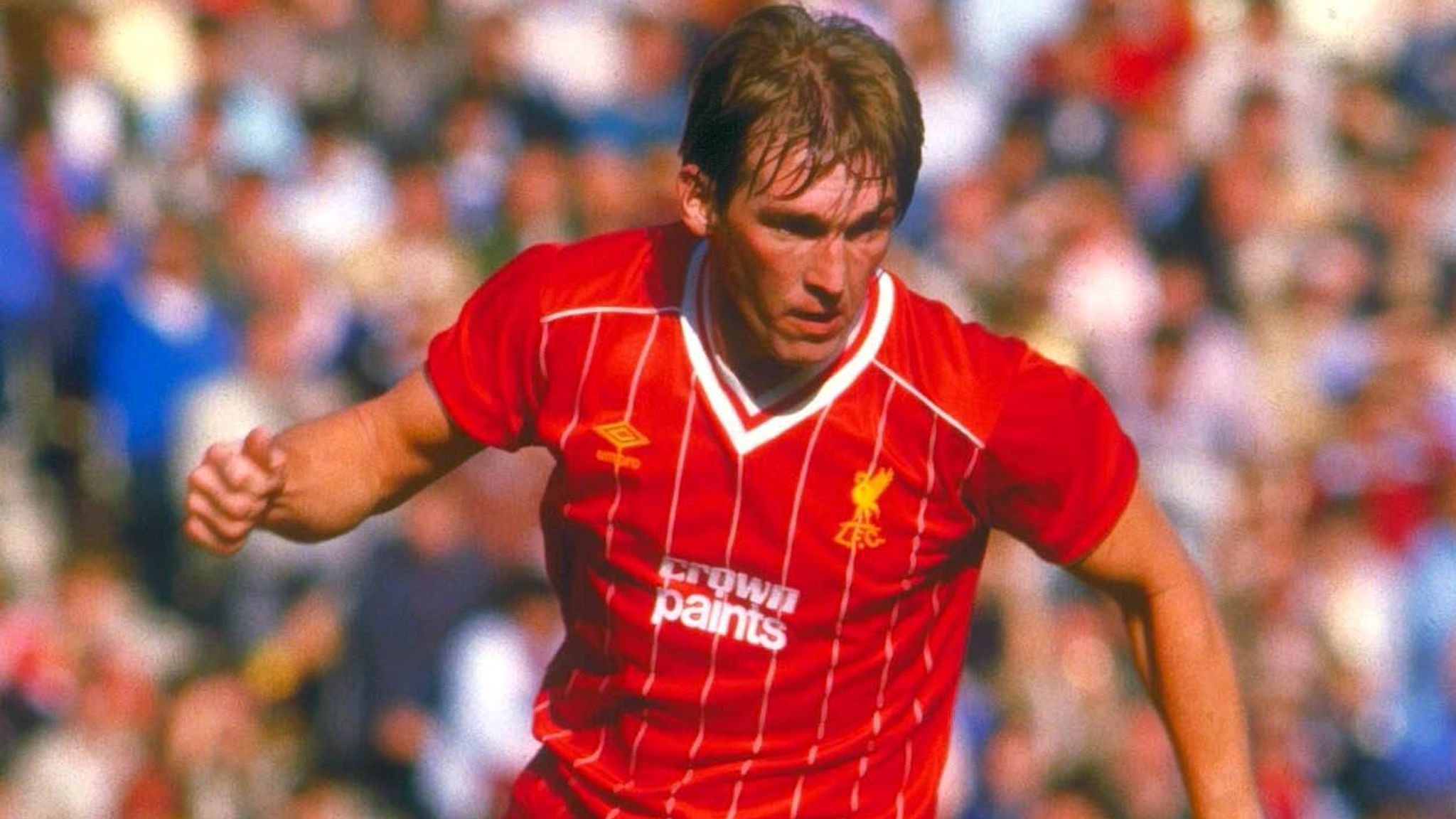 Football legend Sir Kenny Dalglish reveals he has cancer | UK News ...