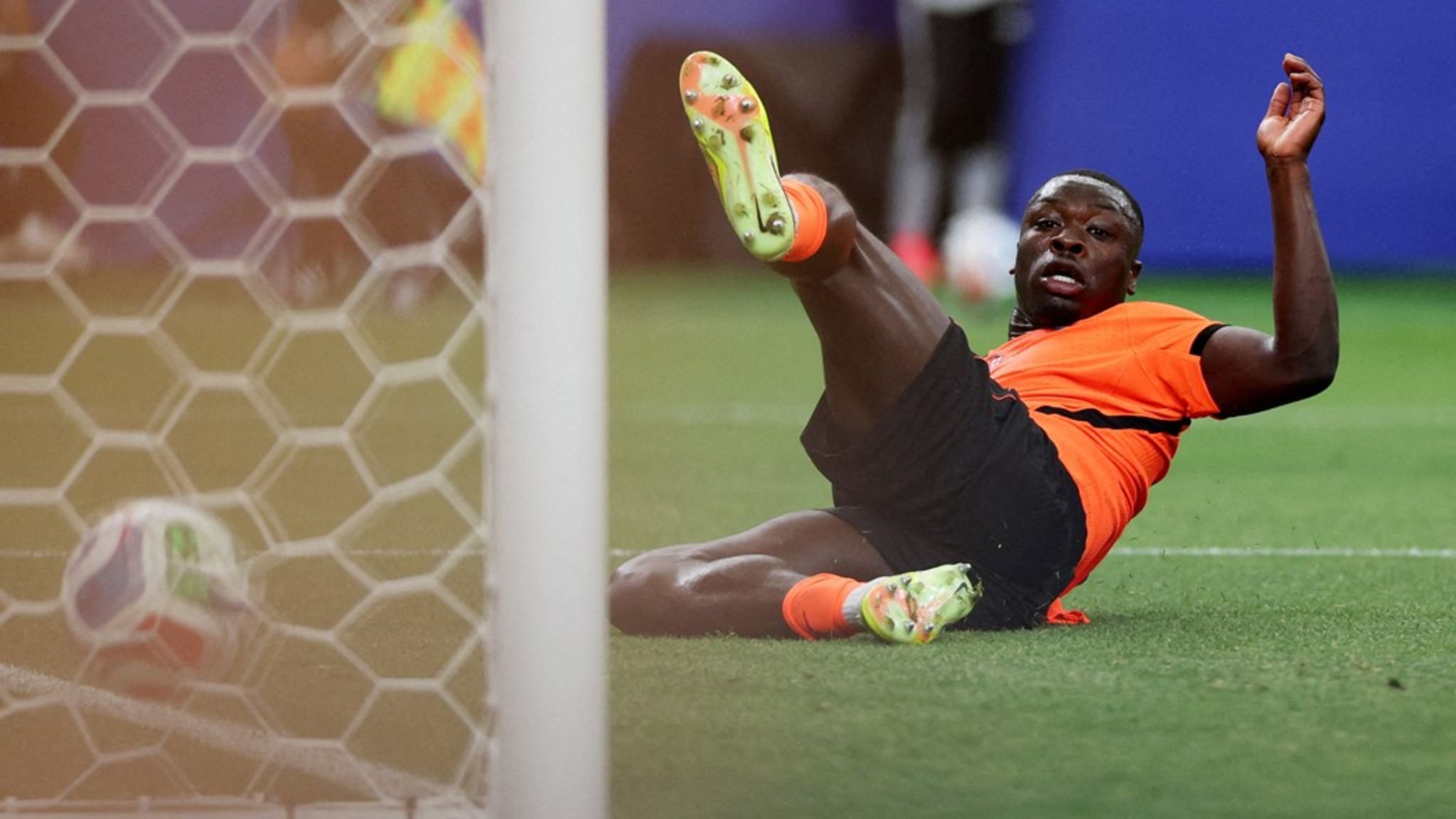 World Cup live: Netherlands run riot against Sweden | World News | Sky News