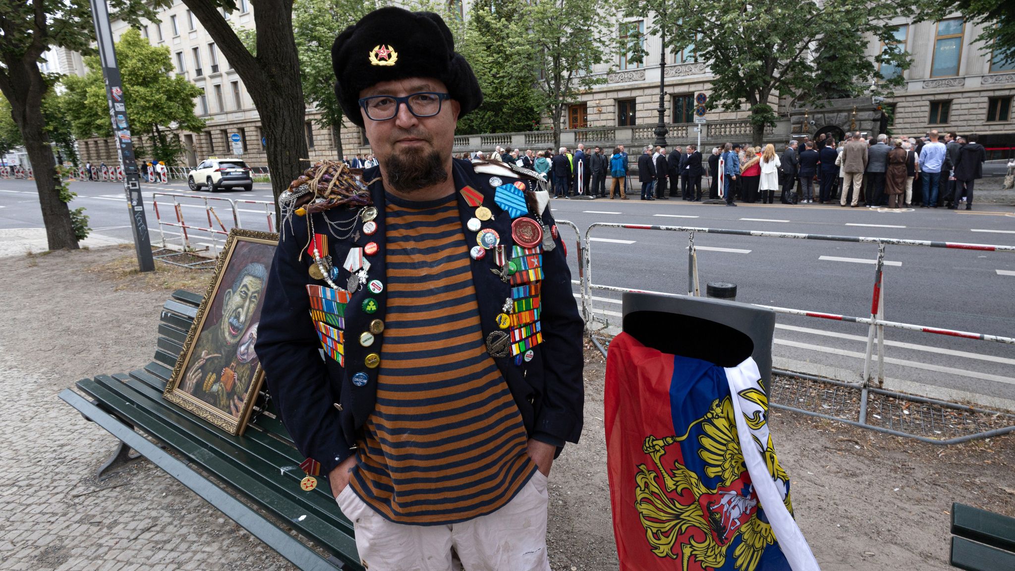 Killing of Russian artist has hallmarks of 'political murder', says ...