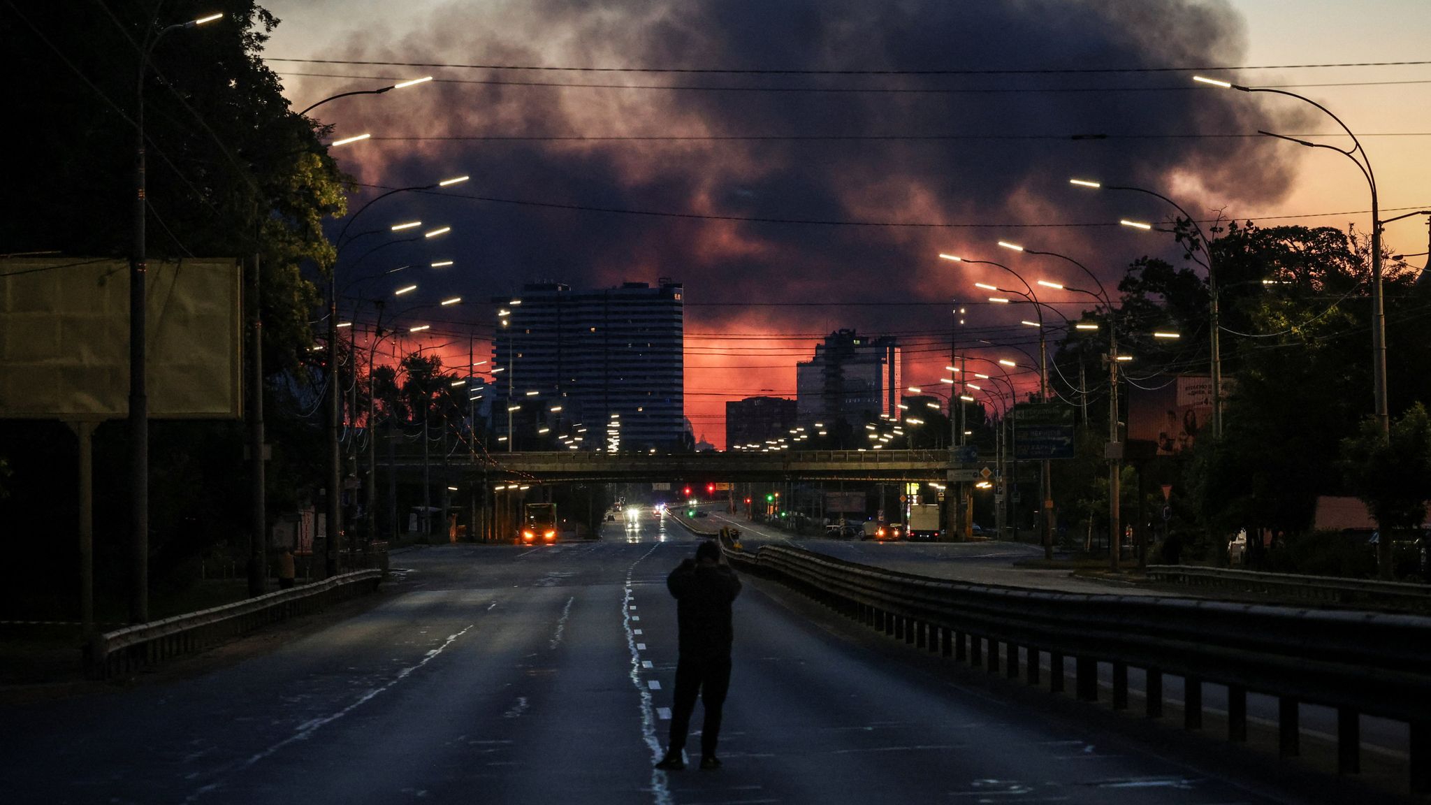 Ukraine war latest: Ukrainians take shelter as Kyiv comes under heavy ...