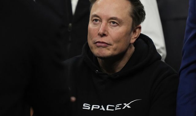 SpaceX stock market debut set to make Elon Musk a trillionaire - MKFM ...