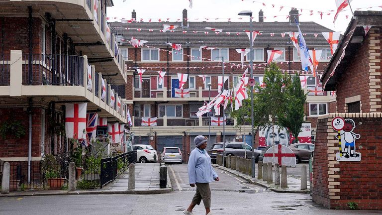 PM Keir Starmer heckled at terror attack site in Golders Green | News ...