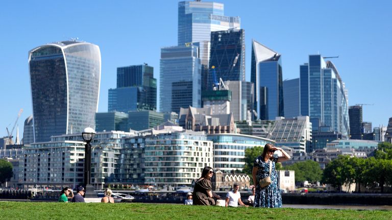 Britain facing 'tropical night' temperatures as extreme heat warning ...